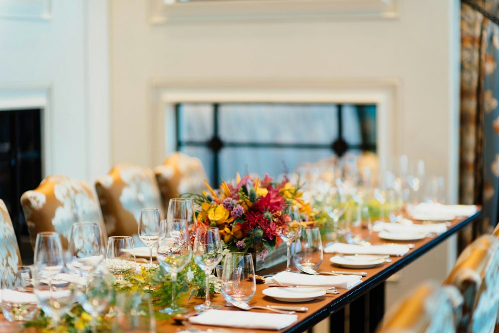 How to Host Your First Dinner Party? A Step-by-Step Guide For Newbies